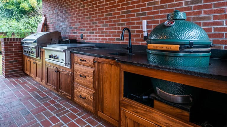 Custom Outdoor Kitchens - Pro Closet & Cabinetry