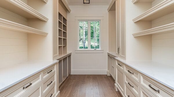 Custom Butlers Pantry - Pro Closet & Cabinetry